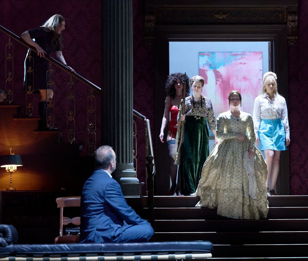Frauenliebe und -sterben: Kratzer’s triple bill at Staatsoper Hamburg ...