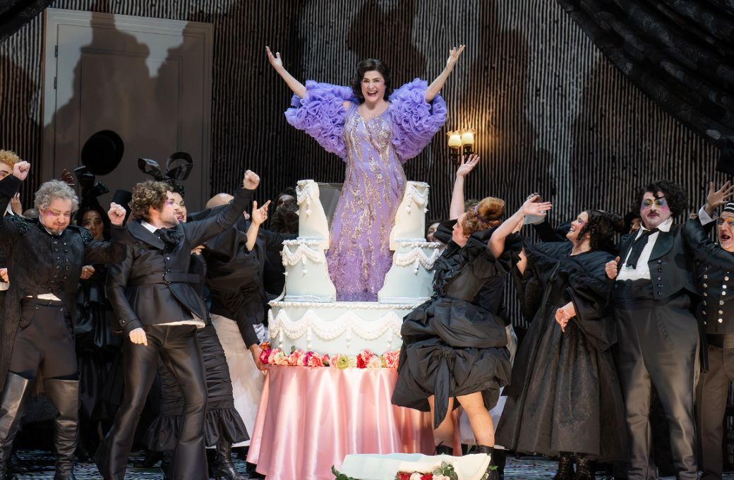 A birthday reimagining of Il viaggio a Reims in Salzburg | Bachtrack